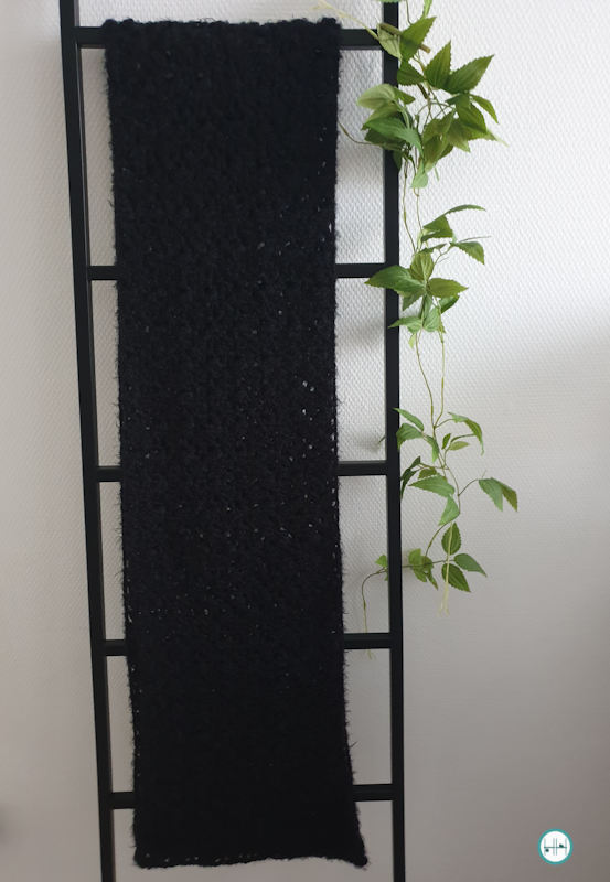 De bezige vingers Monique #76 – Fluffy sjaal – De Haakhelden